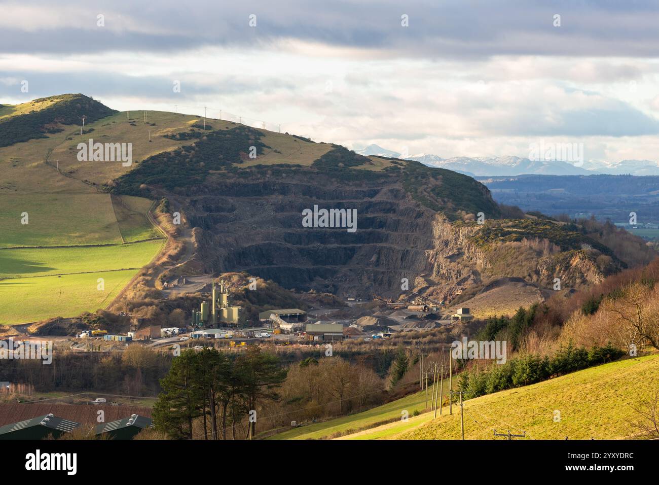 Aggregate quarrying hi-res stock photography and images - Alamy