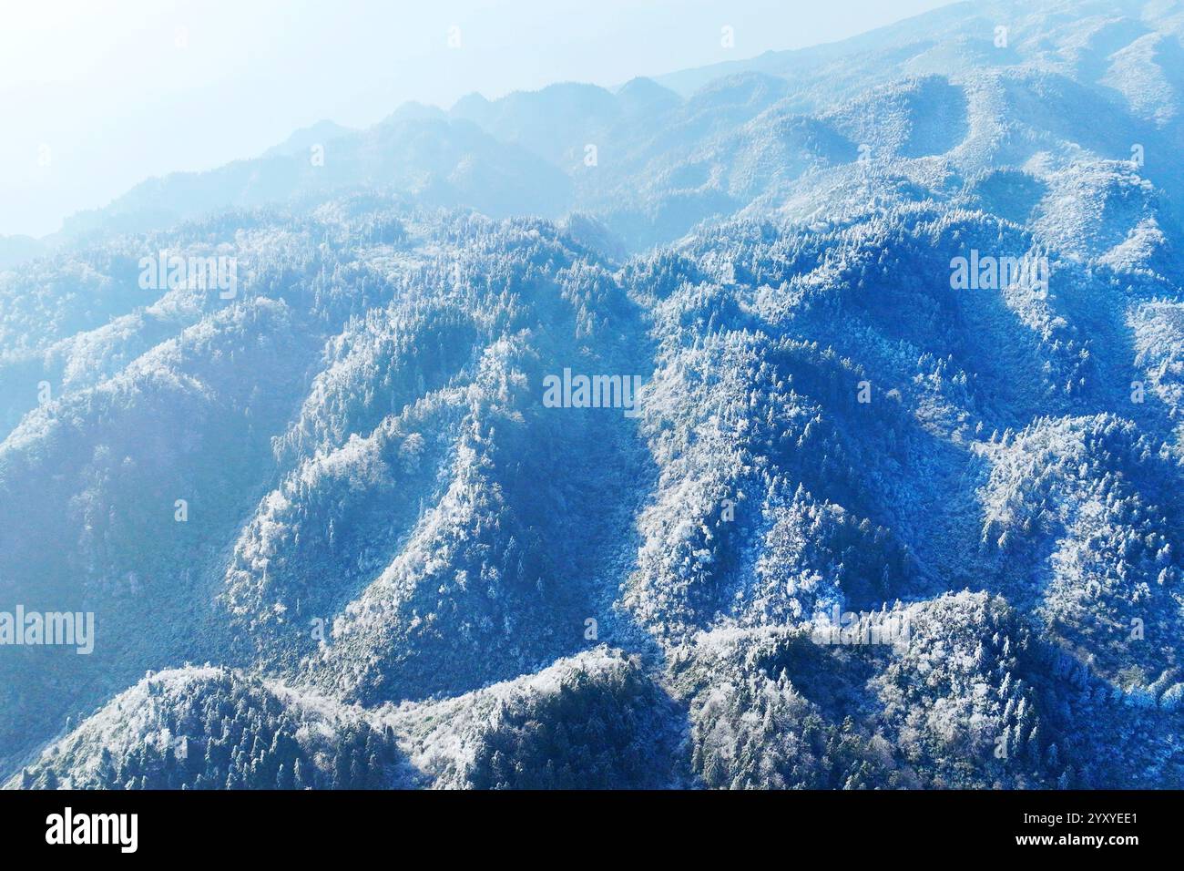 Aerial photo shows the snow scenery in Chongqing, China, 15 December ...