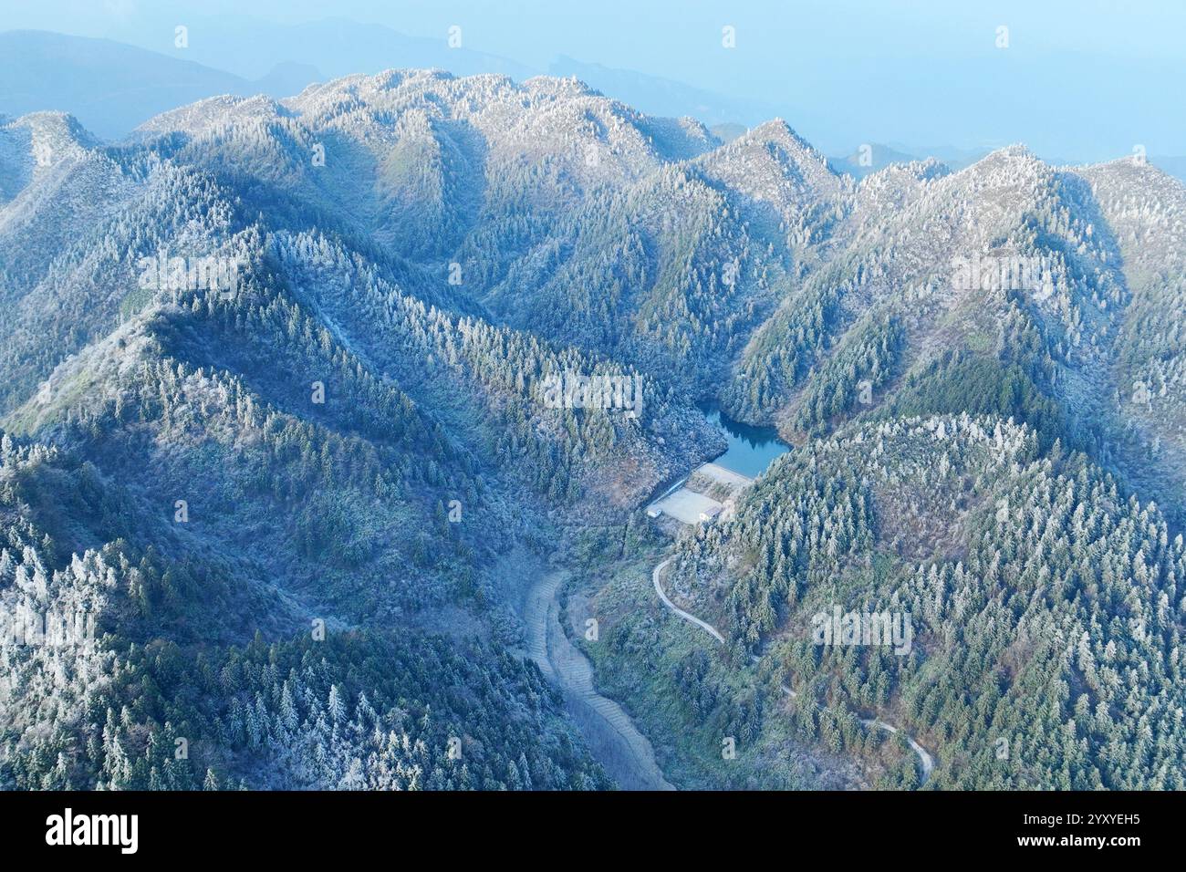 Aerial photo shows the snow scenery in Chongqing, China, 15 December ...