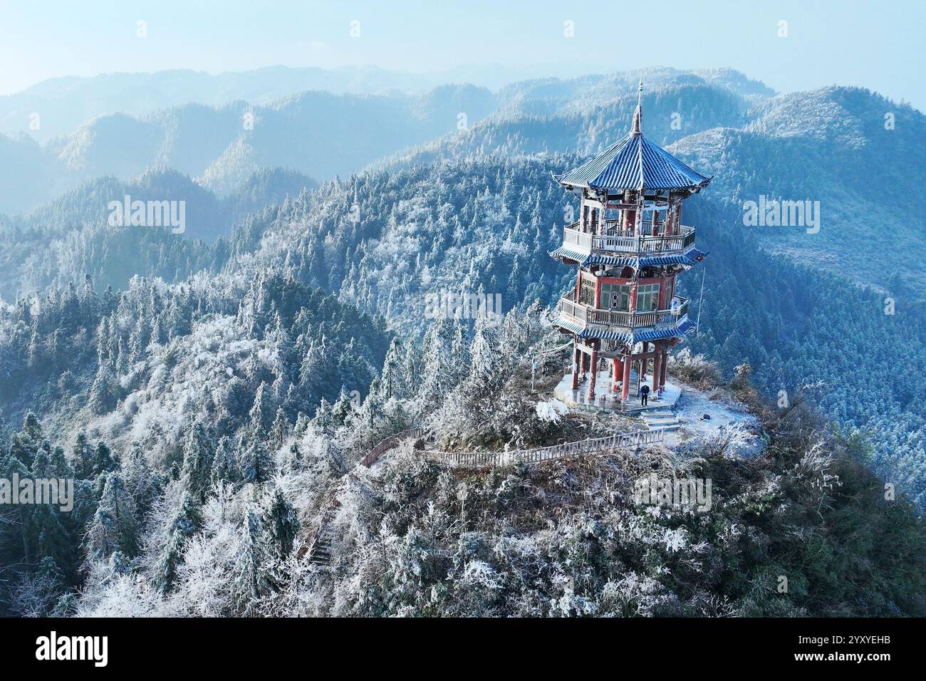 Aerial photo shows the snow scenery in Chongqing, China, 15 December ...