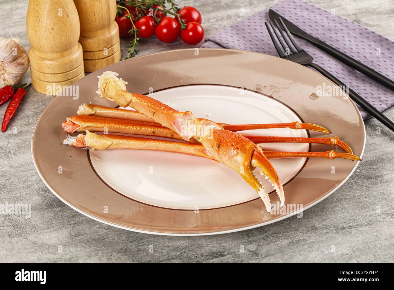 Delicous luxury boiled crab claw legs Stock Photo - Alamy