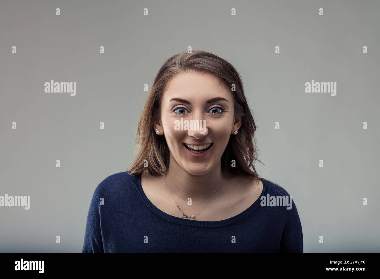 Woman gasping mouth open hi-res stock photography and images - Alamy