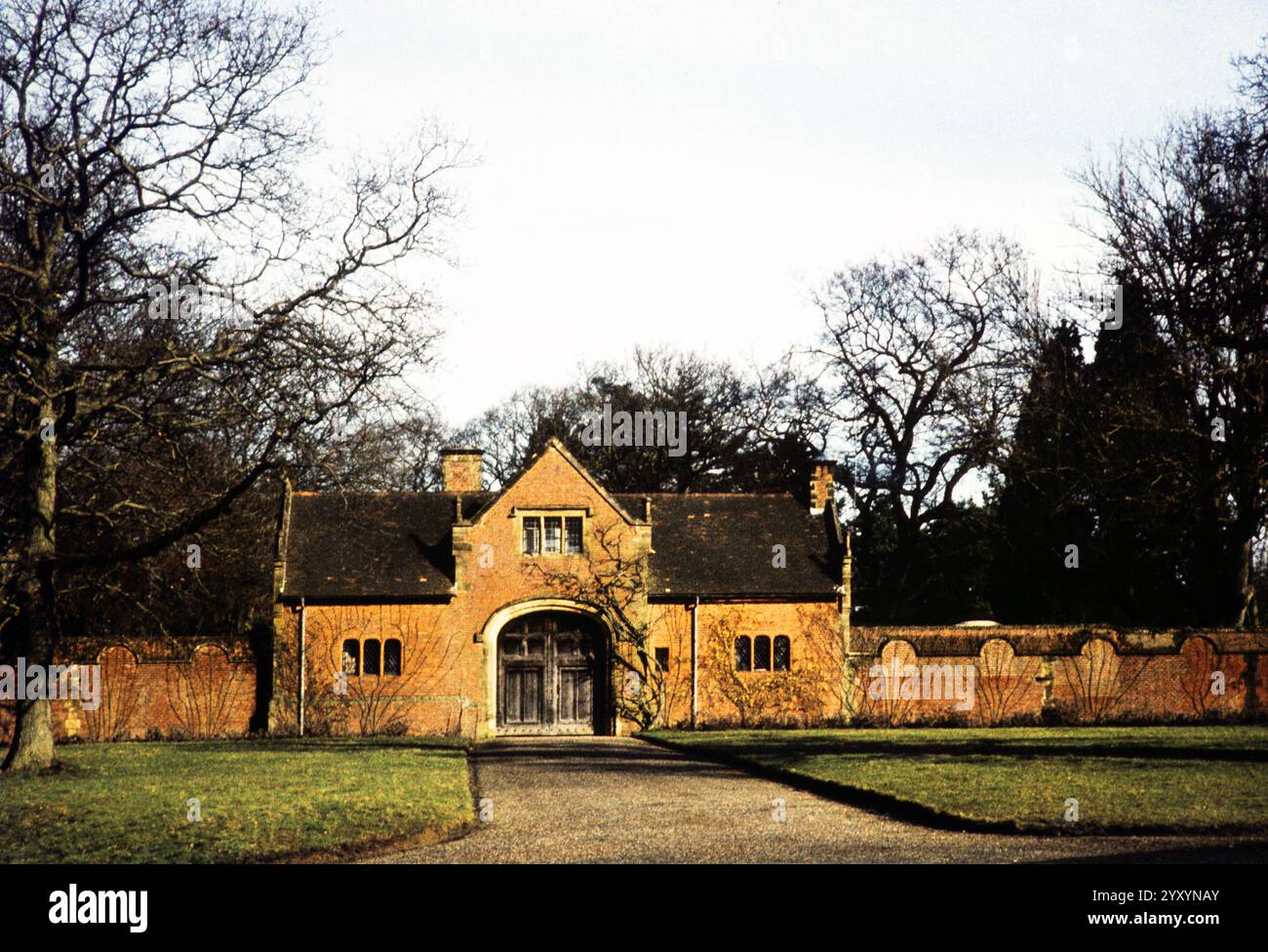 Historic gatehouse building Hever Castle, Hever, Kent, England, UK 1960 ...