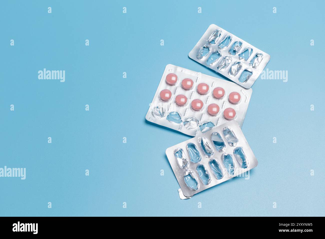 Empty full blister packs hi-res stock photography and images - Alamy