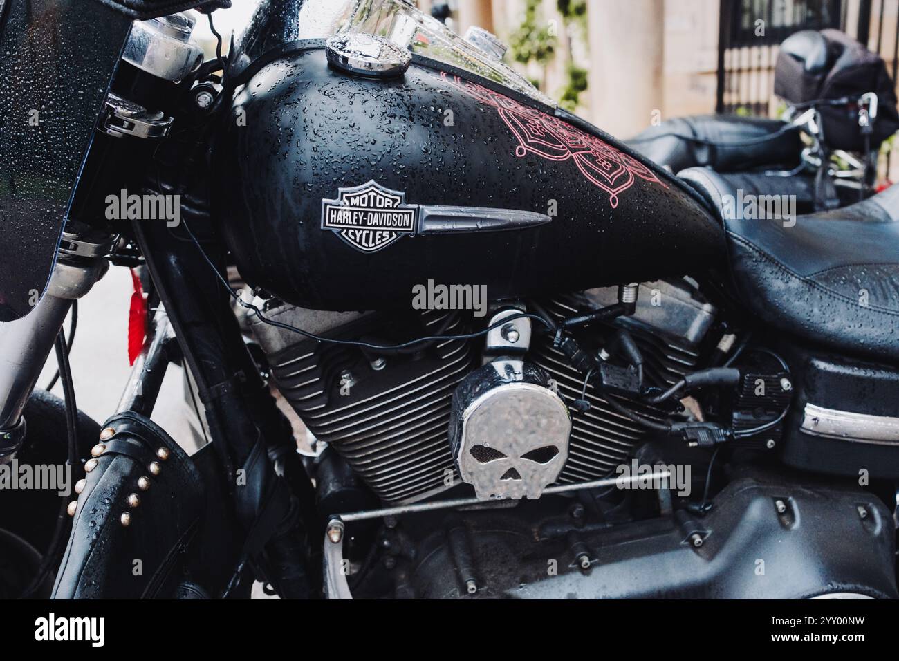 Durham UK: 19th Oct 2024: Close-up view of a Harley Davidson motorcycle ...