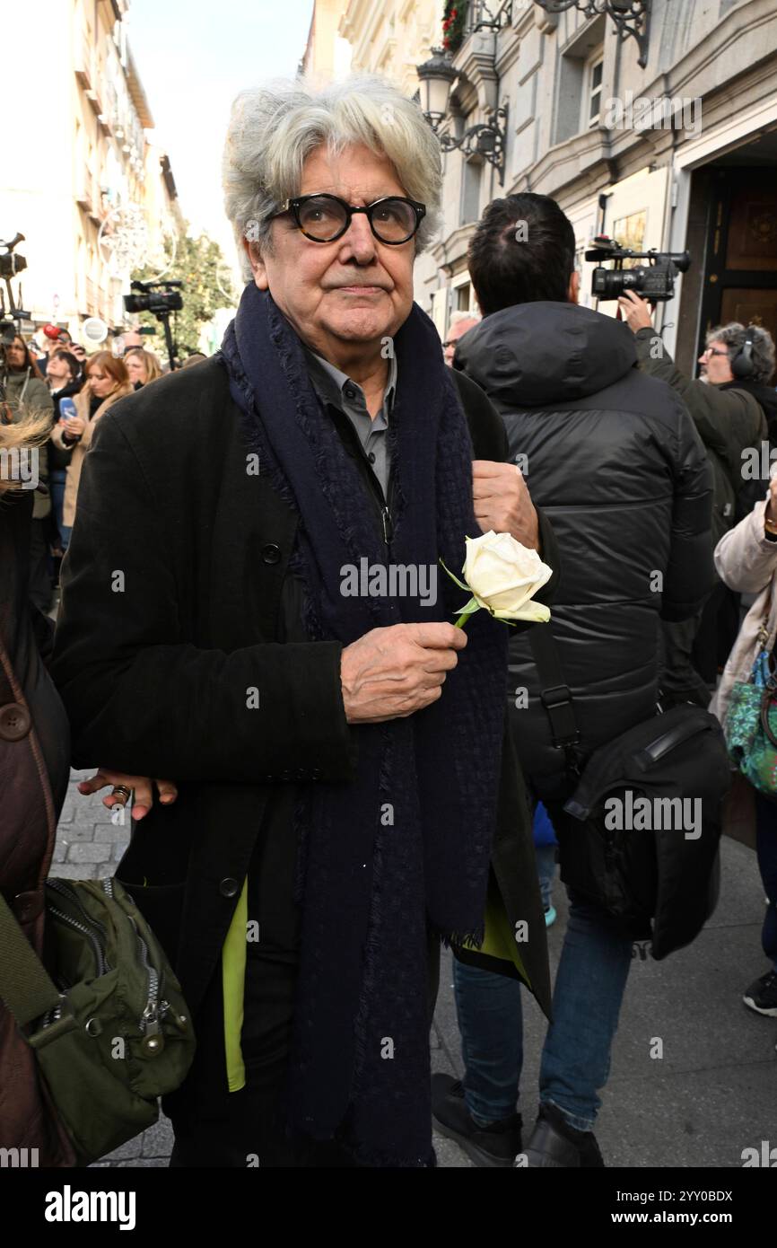 Chema Prado, widower of Marisa Paredes, leaves the Teatro Español, on ...