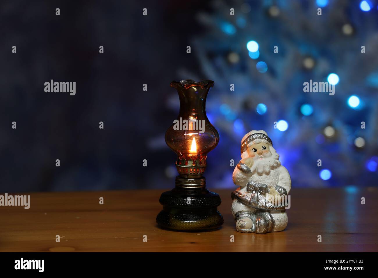 Small oil lamp stands hi-res stock photography and images - Alamy