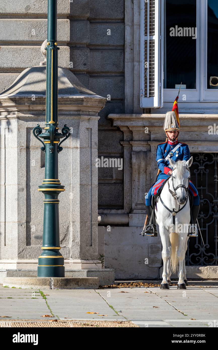 Changing of the Royal Guard ceremony at Royal Palace of Madrid (Palacio ...