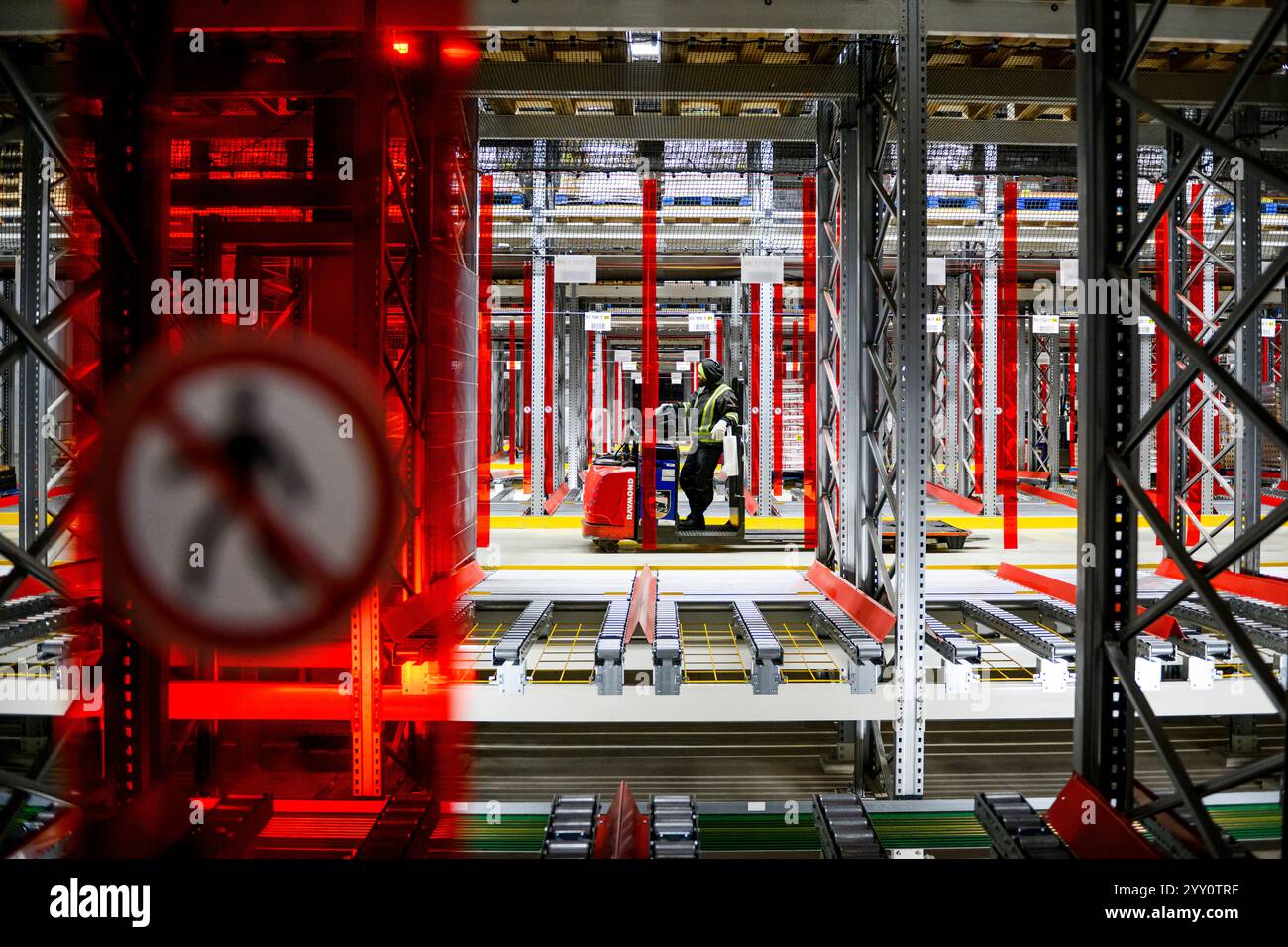 Toronto, Canada. 14th Nov, 2024. Metro employees move skids of products ...