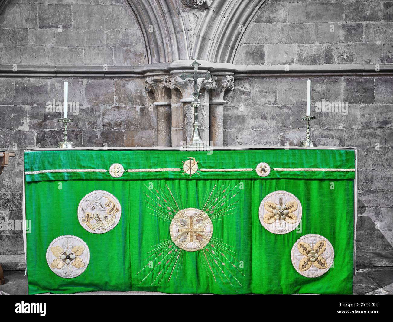 Altar, in a side chapel dedicated to Mary the mother of Jesus, in the ...