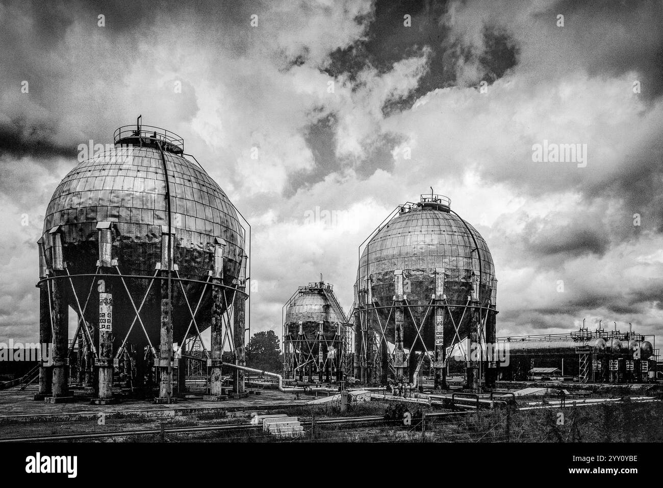 Lpg Black and White Stock Photos & Images - Alamy