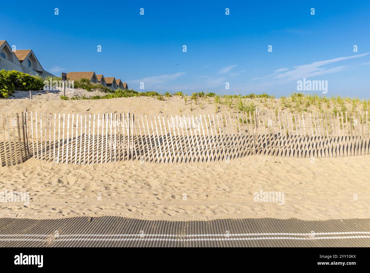 beach fencing on a dune Stock Photo - Alamy
