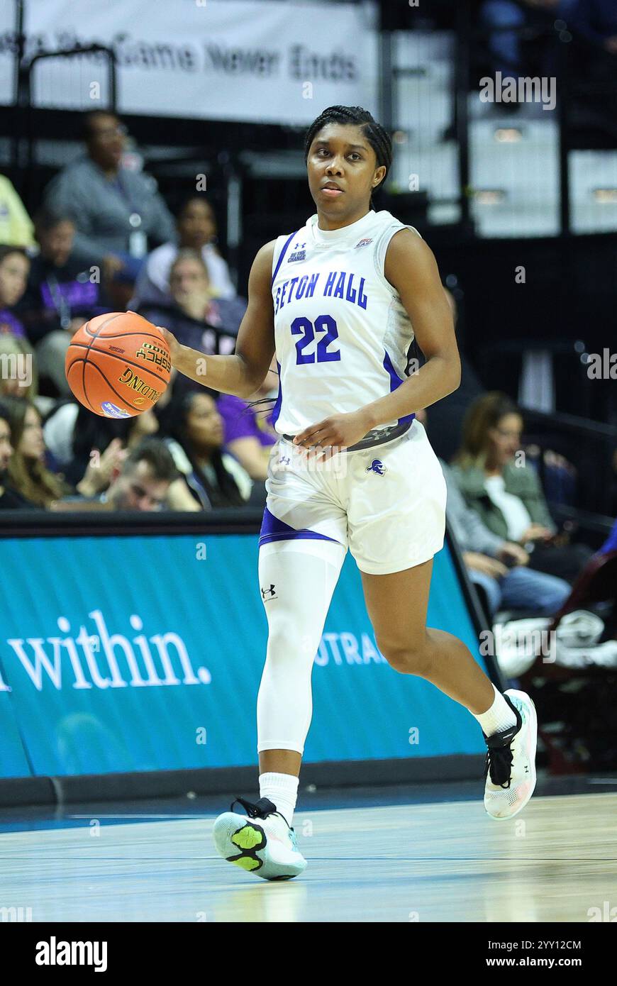 UNCASVILLE, CT - DECEMBER 17: Seton Hall Pirates guard Amari Wright (22 ...