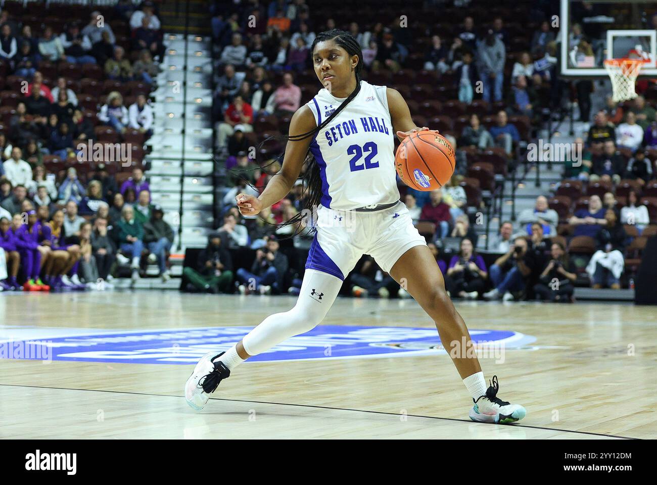 UNCASVILLE, CT - DECEMBER 17: Seton Hall Pirates guard Amari Wright (22 ...
