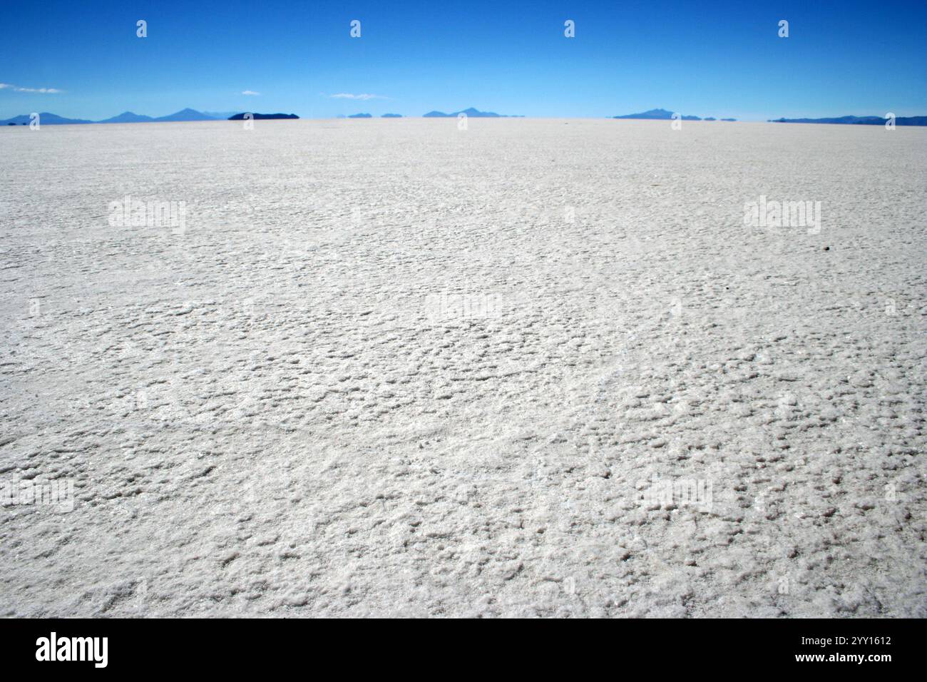 Vast, flat expanse of the Salar de Uyuni, the world's largest salt flat ...