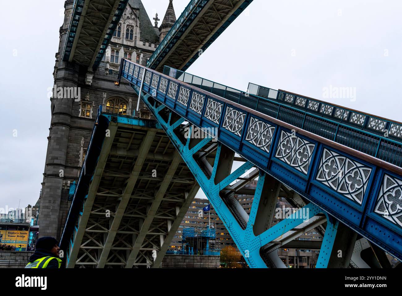 Lifting in progress hi-res stock photography and images - Alamy