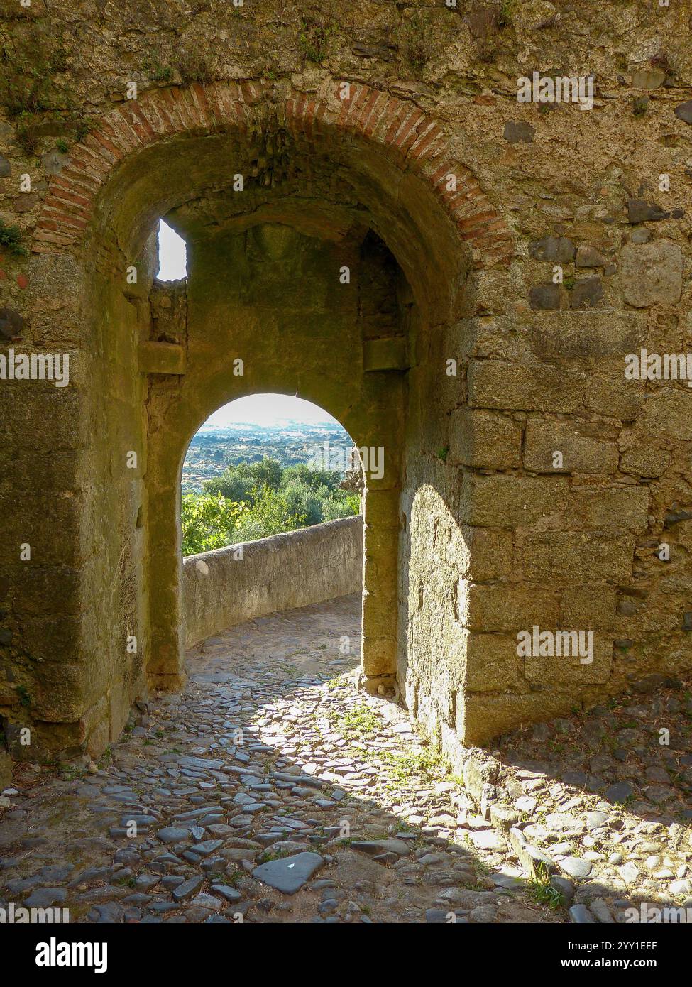 Passage vide hi-res stock photography and images - Alamy
