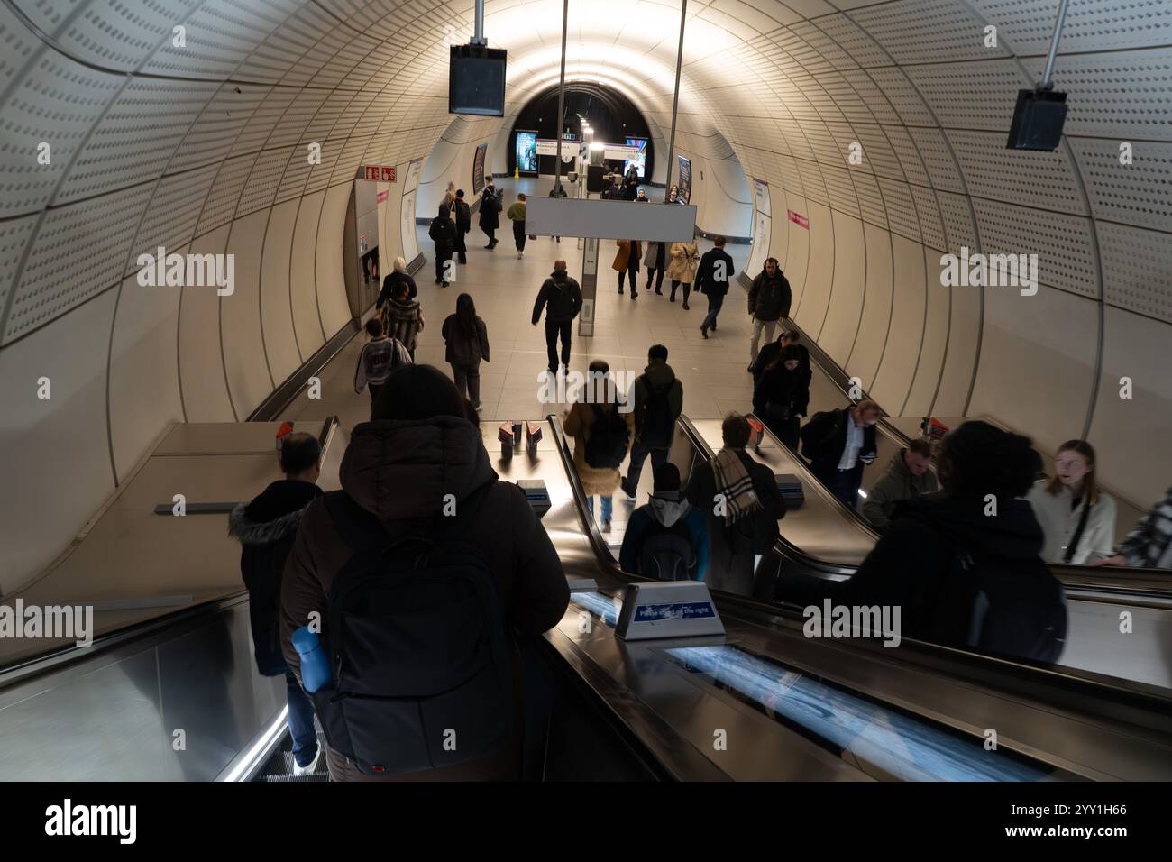 Passengers travelling during rush hour at the Elizabeth Line ...