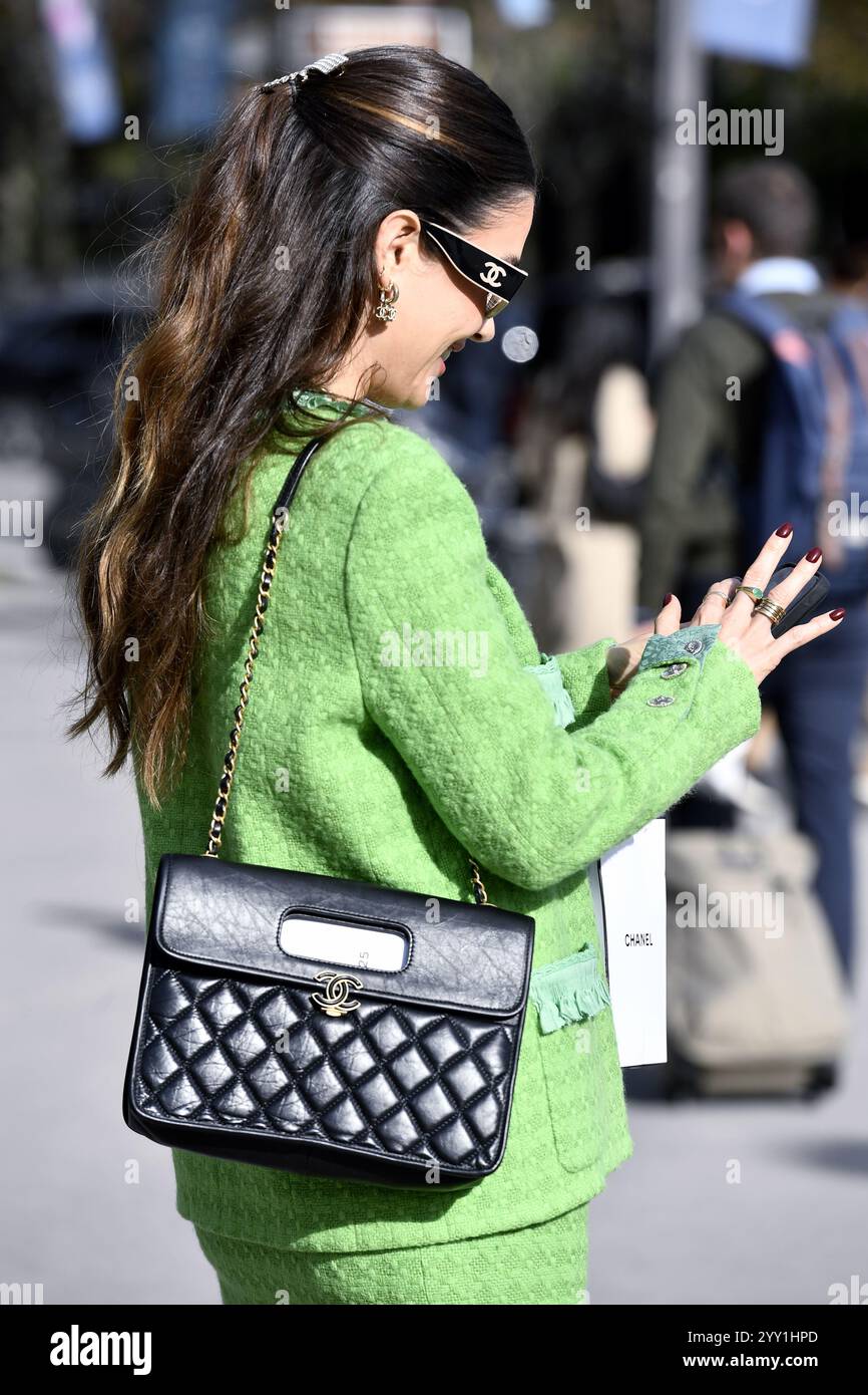 Street style outside CHANEL at Paris Fashion Week / October 1st 2024 ...