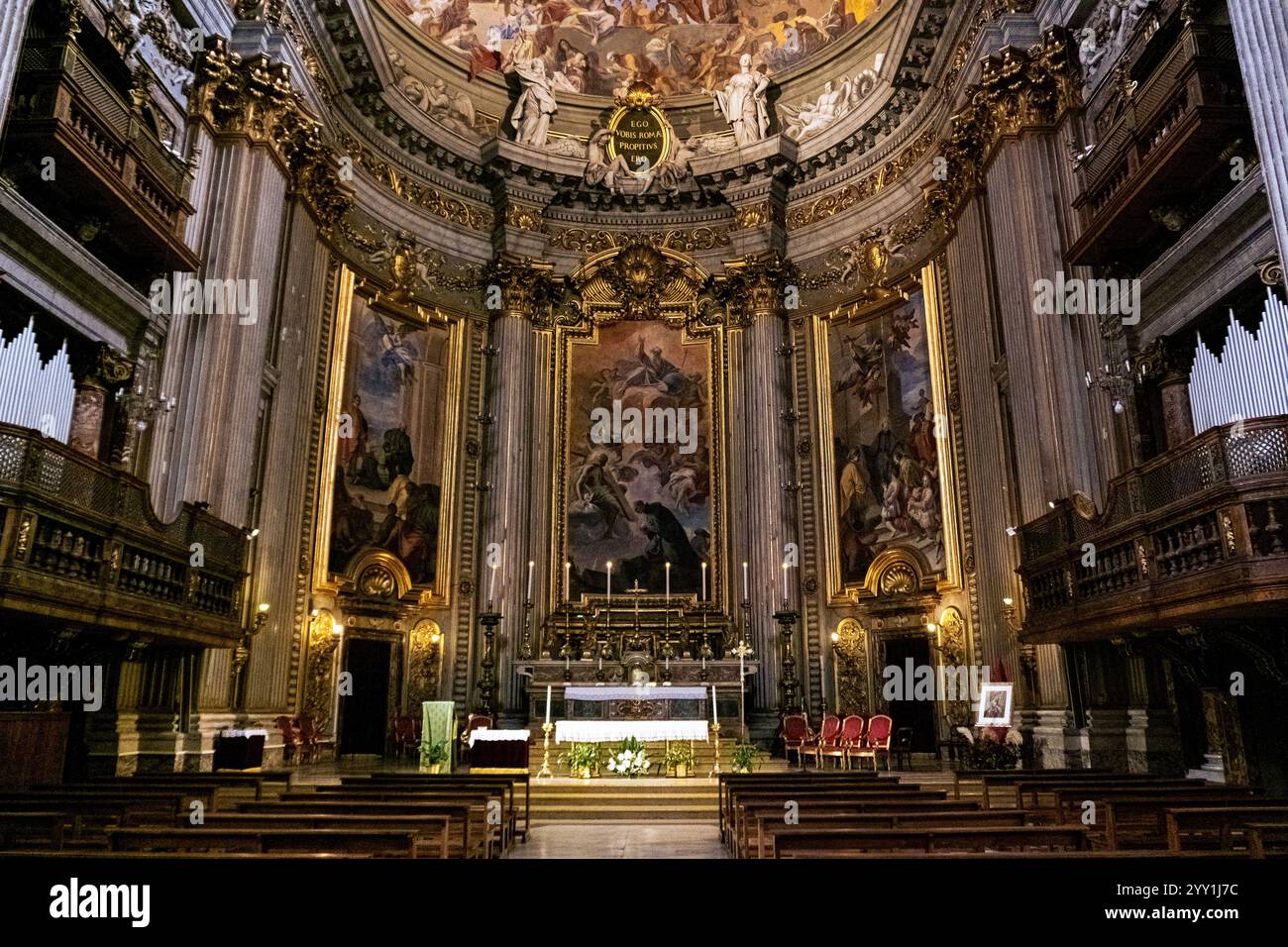 Stunning Interior of the Basilica in Rome, Ornate Ceiling, Beautiful ...