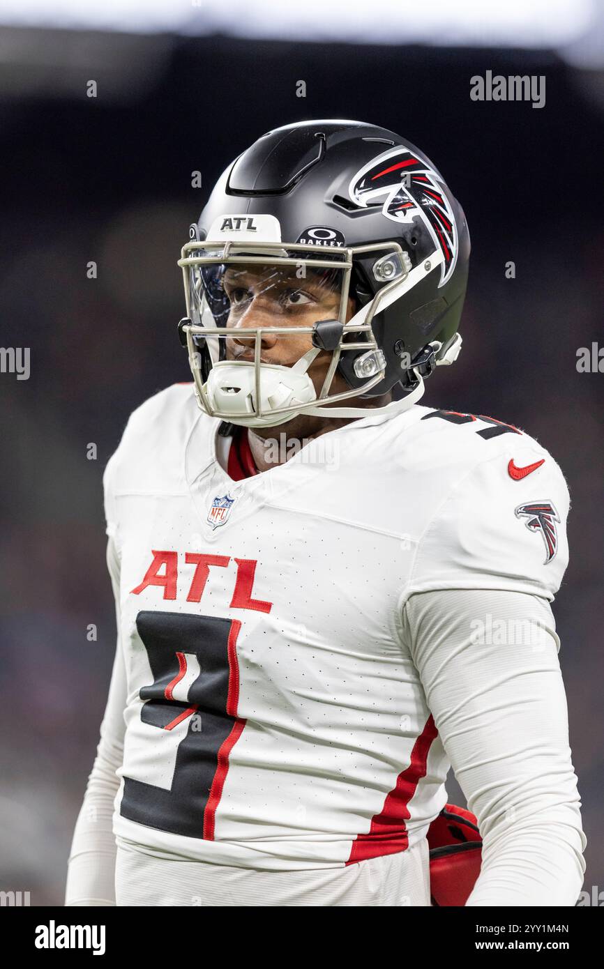 Atlanta Falcons quarterback Michael Penix, Jr. (9) warms up before ...