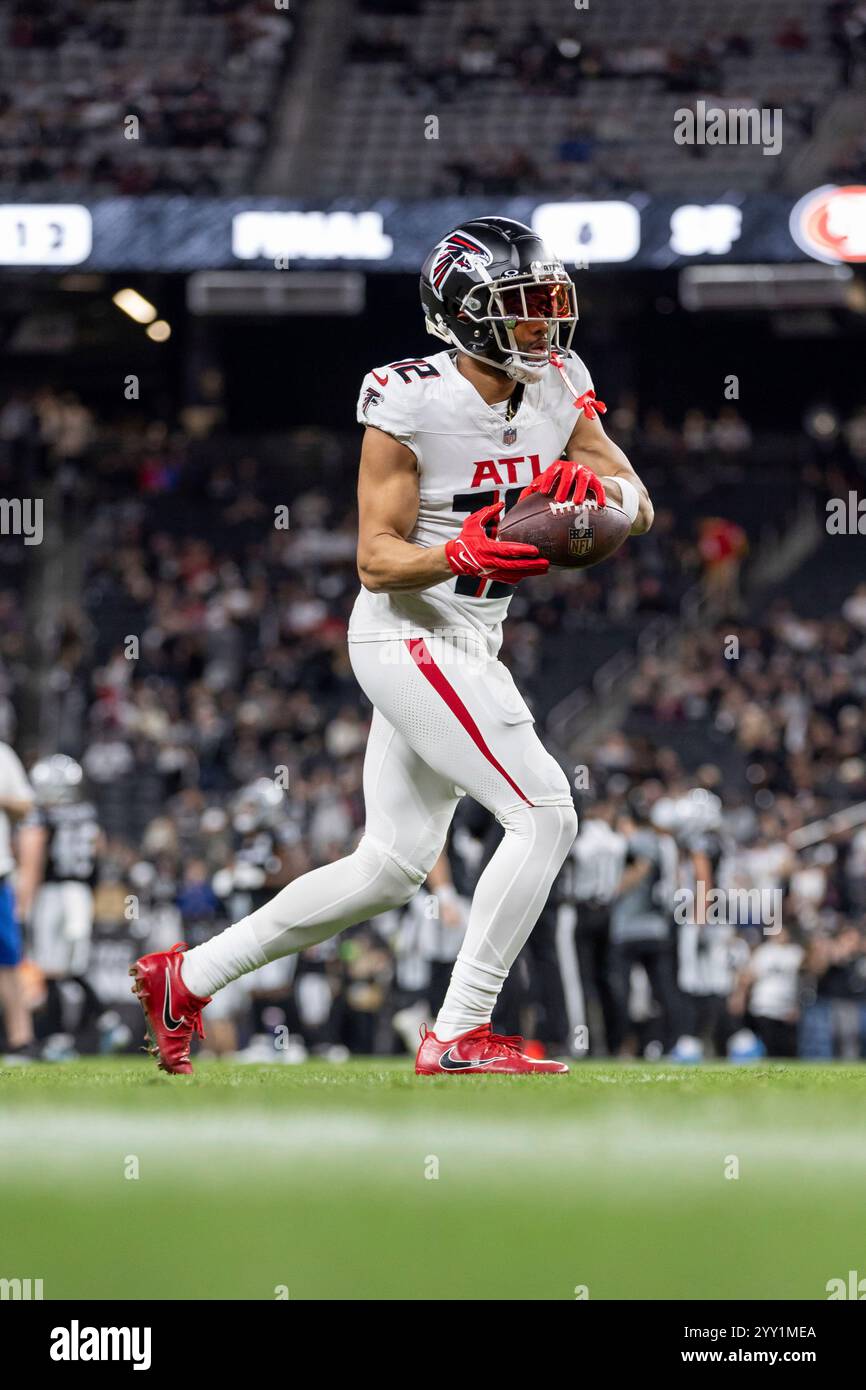 Atlanta Falcons wide receiver KhaDarel Hodge (12) warms up before ...