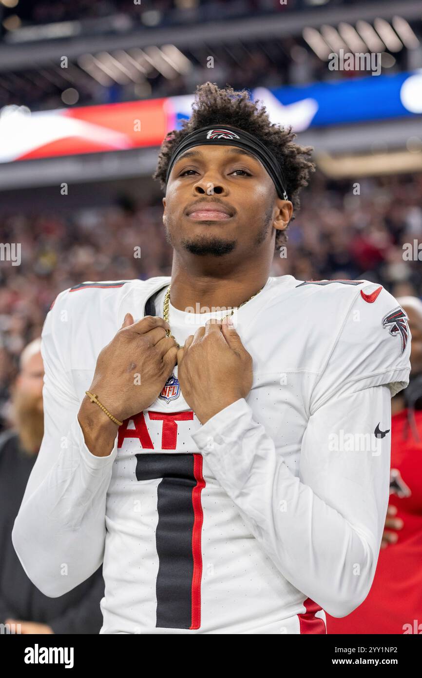 Atlanta Falcons wide receiver Darnell Mooney (1) stands for the ...