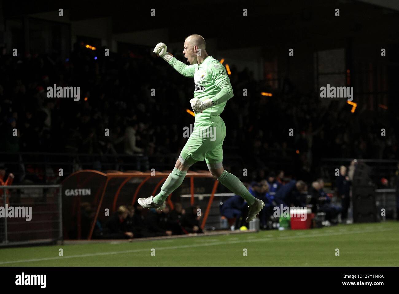 KATWIJK AAN ZEE - VV Katwijk goalkeeper Stan van Bladeren celebrates ...