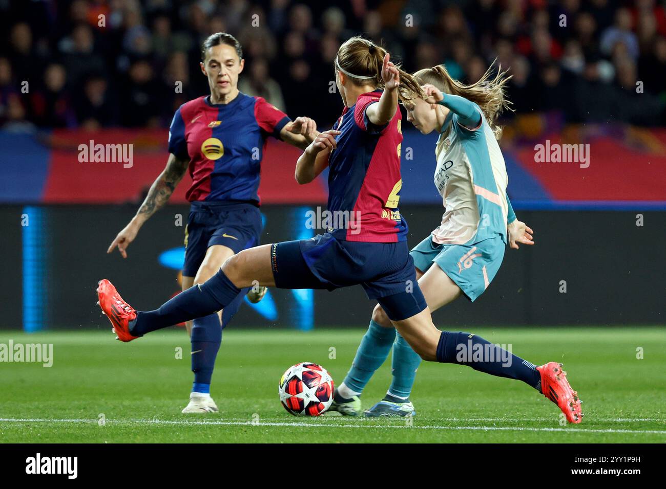Manchester City's Jessica Park attempts a shot at goal past Barcelona's ...
