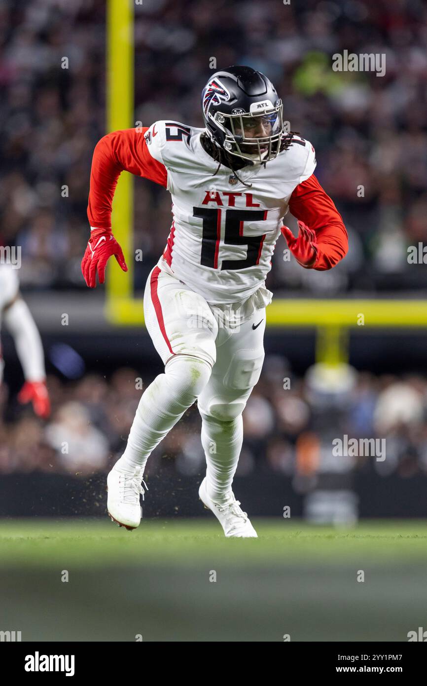 Atlanta Falcons linebacker Matthew Judon (15) against the Las Vegas ...