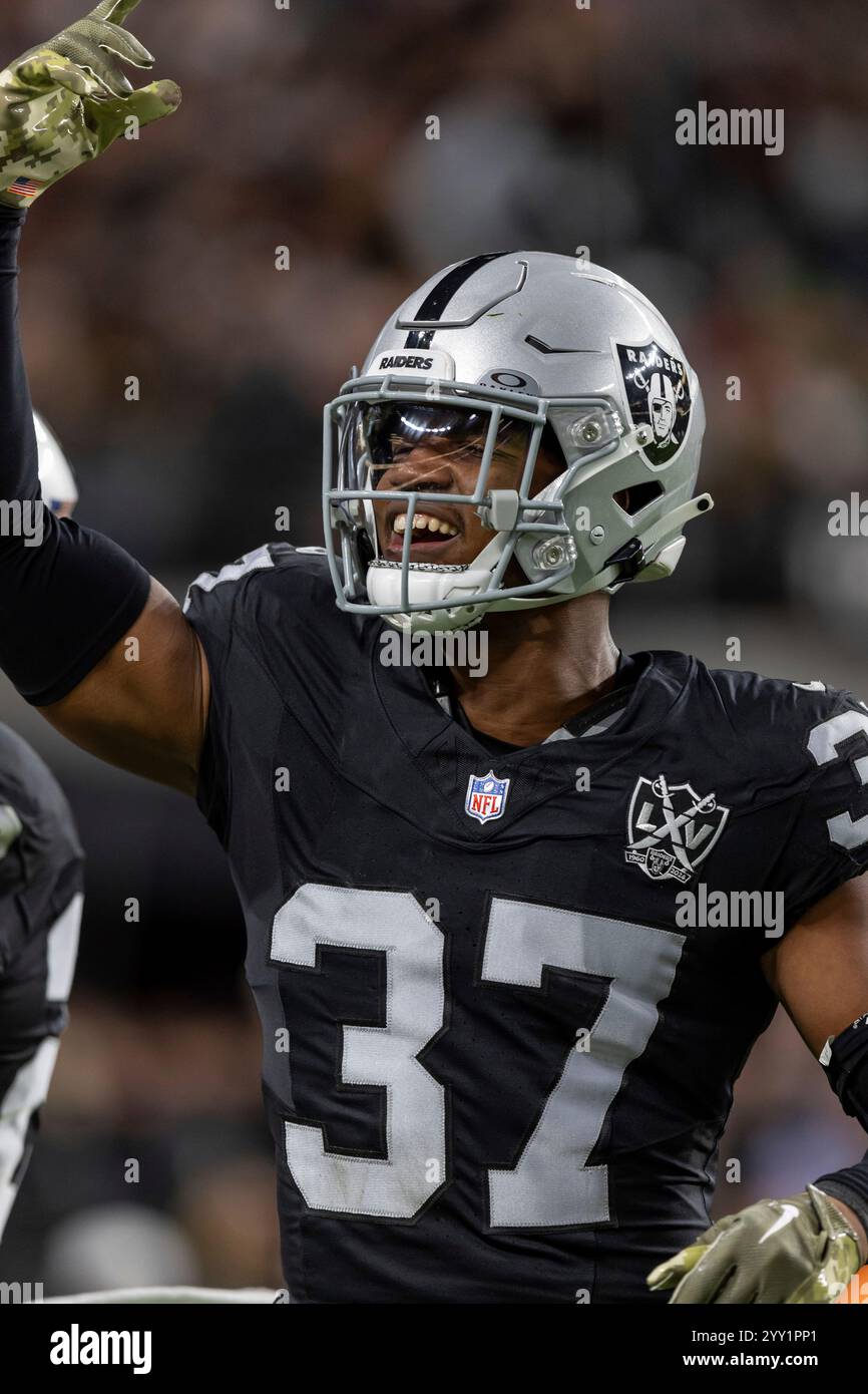Las Vegas Raiders safety Trey Taylor (37) against the Atlanta Falcons ...
