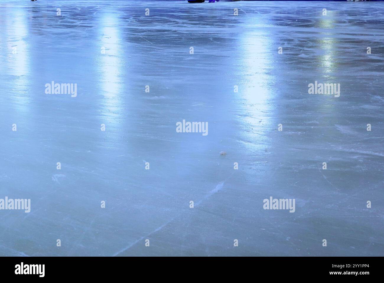 Indoor ice skating rink leisure hi-res stock photography and images - Alamy