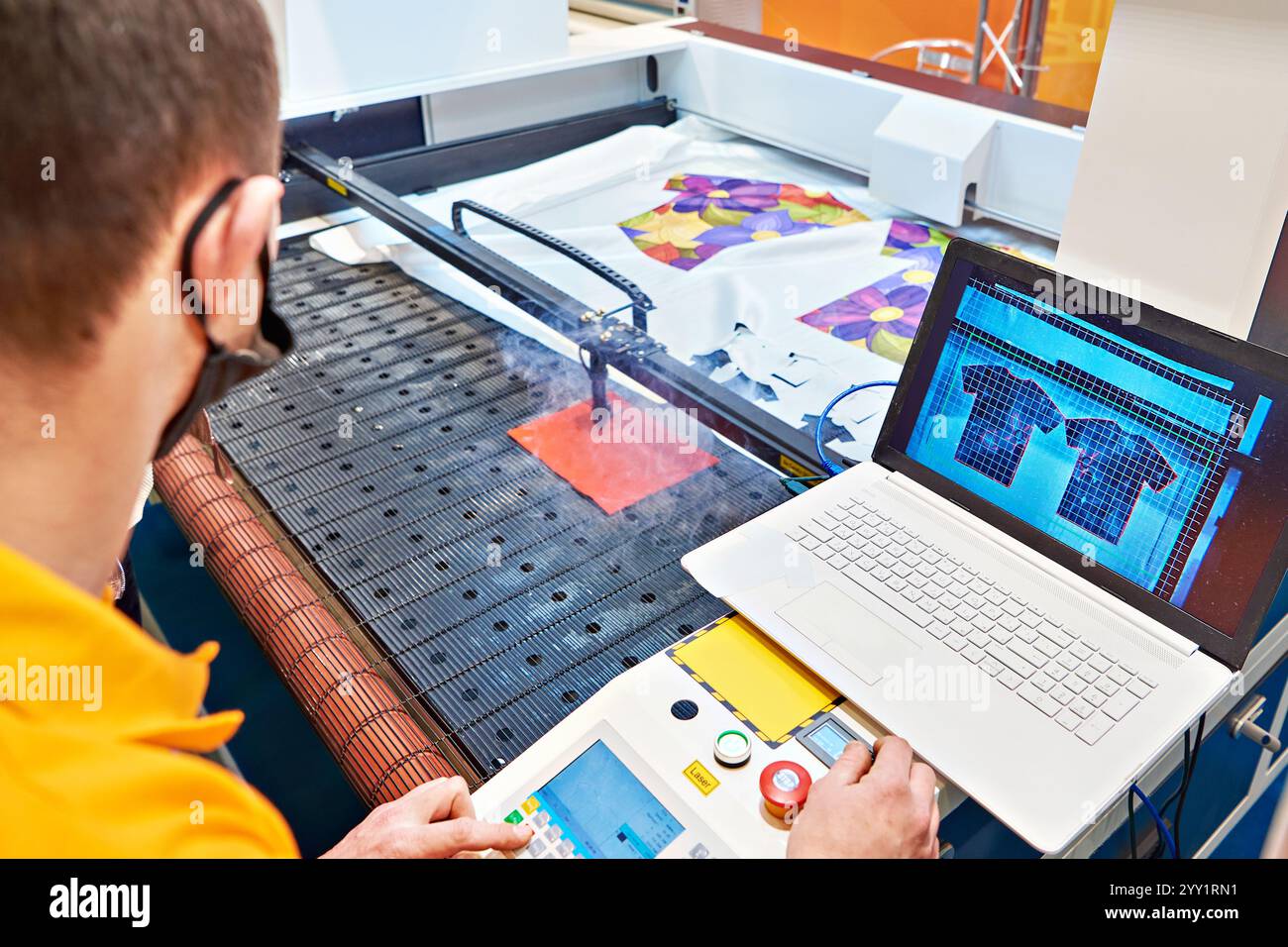 Digital automatic laser cutting systems for fabric and paper Stock ...