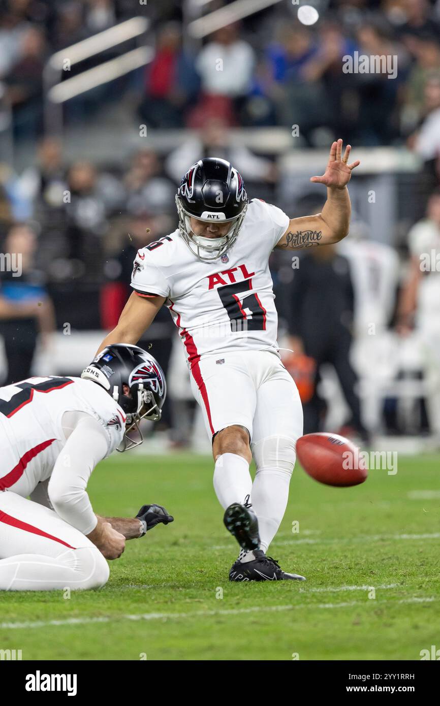 Atlanta Falcons kicker Younghoe Koo (6) kicks a field goal against the ...
