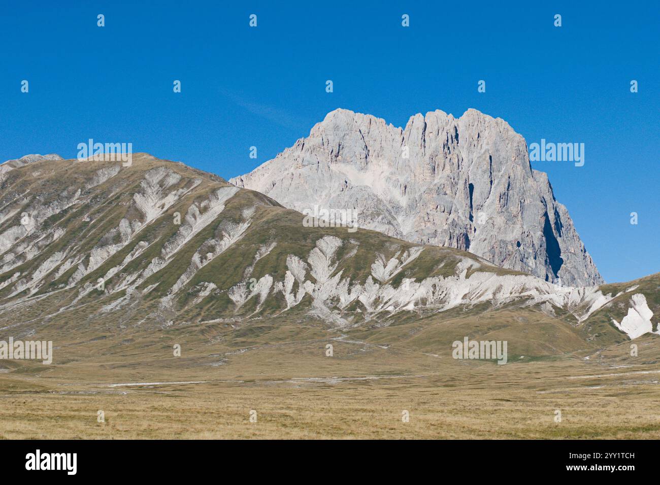 Parco Nazionale del Gran Sasso Stock Photo - Alamy