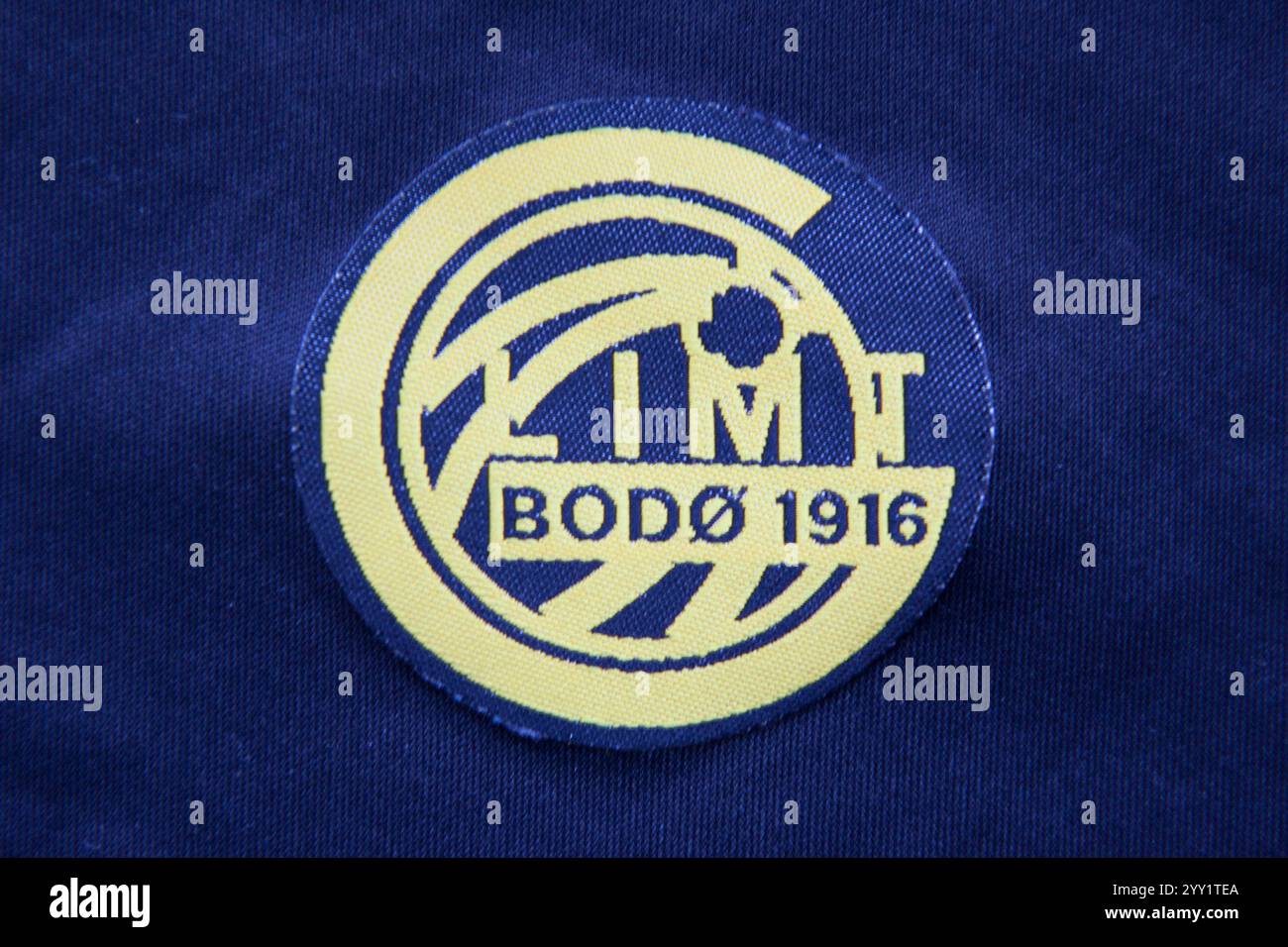 Football crest logo hi-res stock photography and images - Alamy