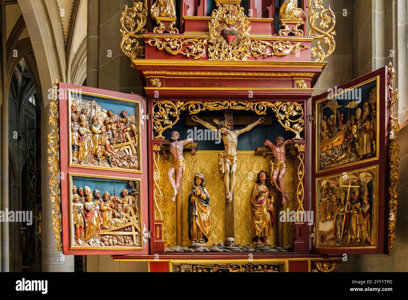 Altar altarpiece hi-res stock photography and images - Alamy