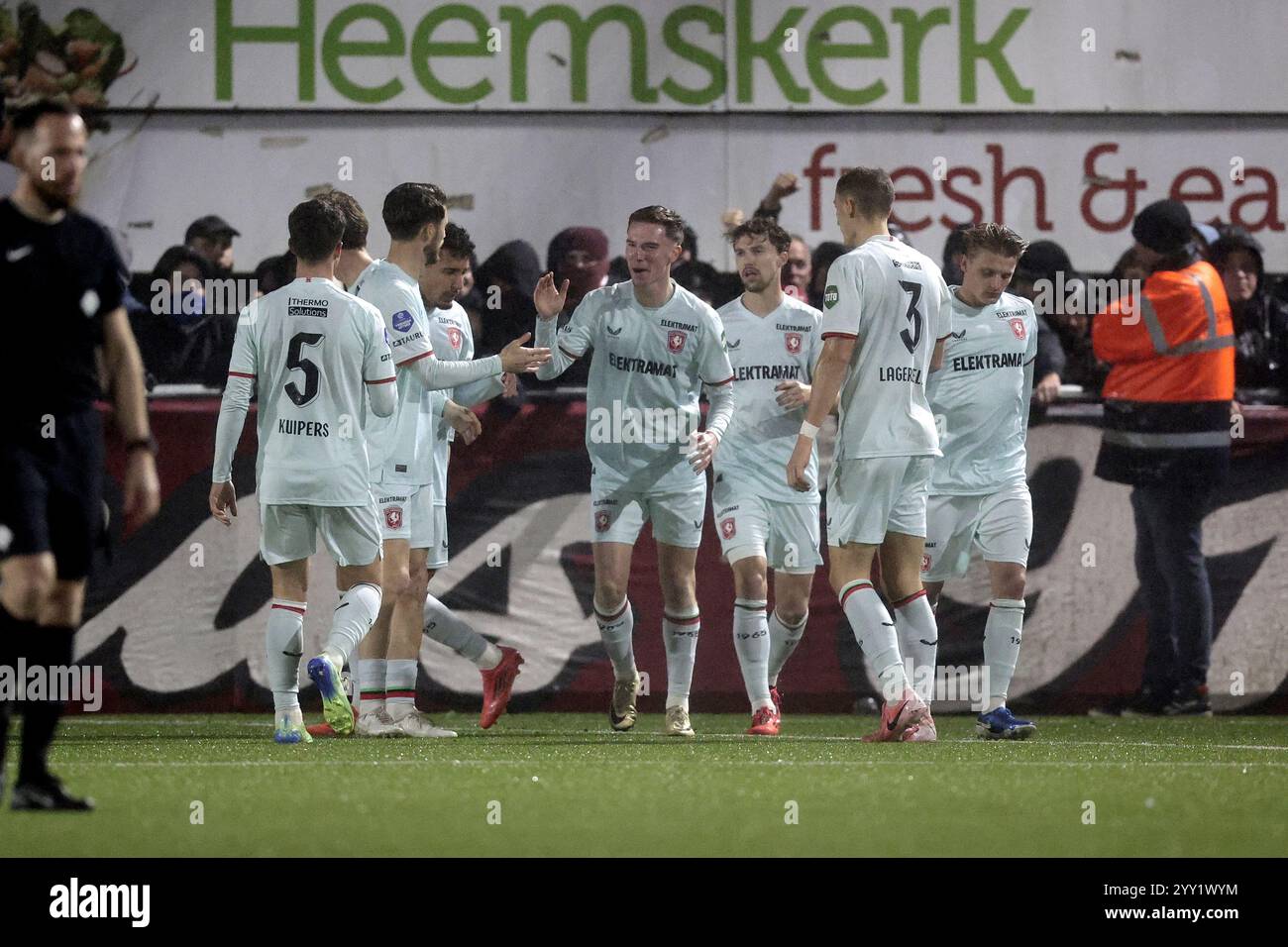KATWIJK AAN ZEE - Ricky van Wolfswinkel of FC Twente celebrates going 1 ...