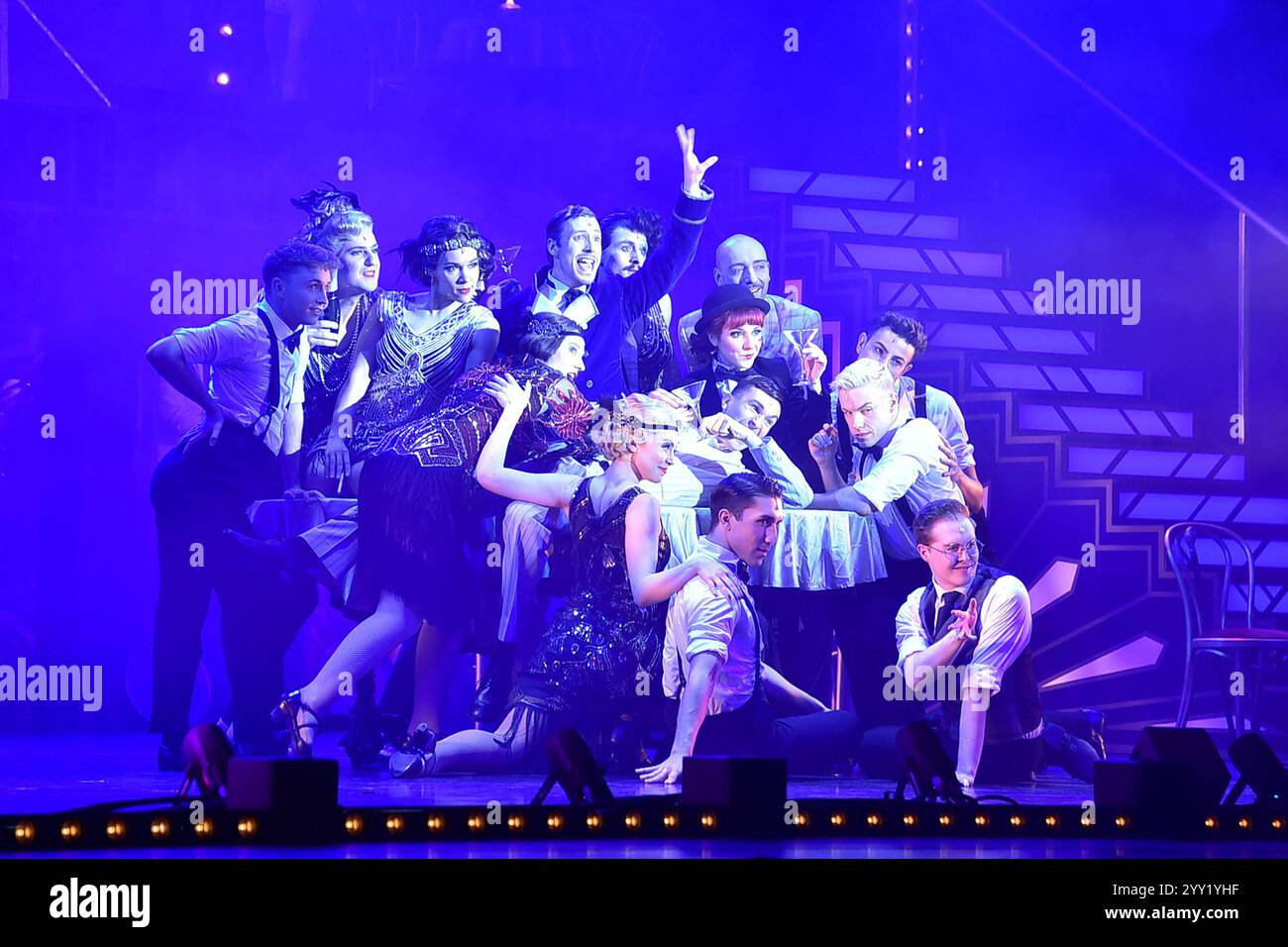 Berlin Premiere MUSICAL BERLIN BERLIN Musical Dartsteller auf der ...