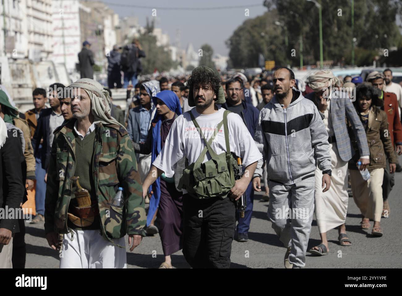 Houthi fighters parade in Sana a amid tensions with USA and Israel ...