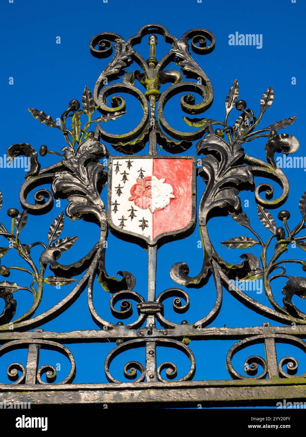 Nightingale family crest hi-res stock photography and images - Alamy