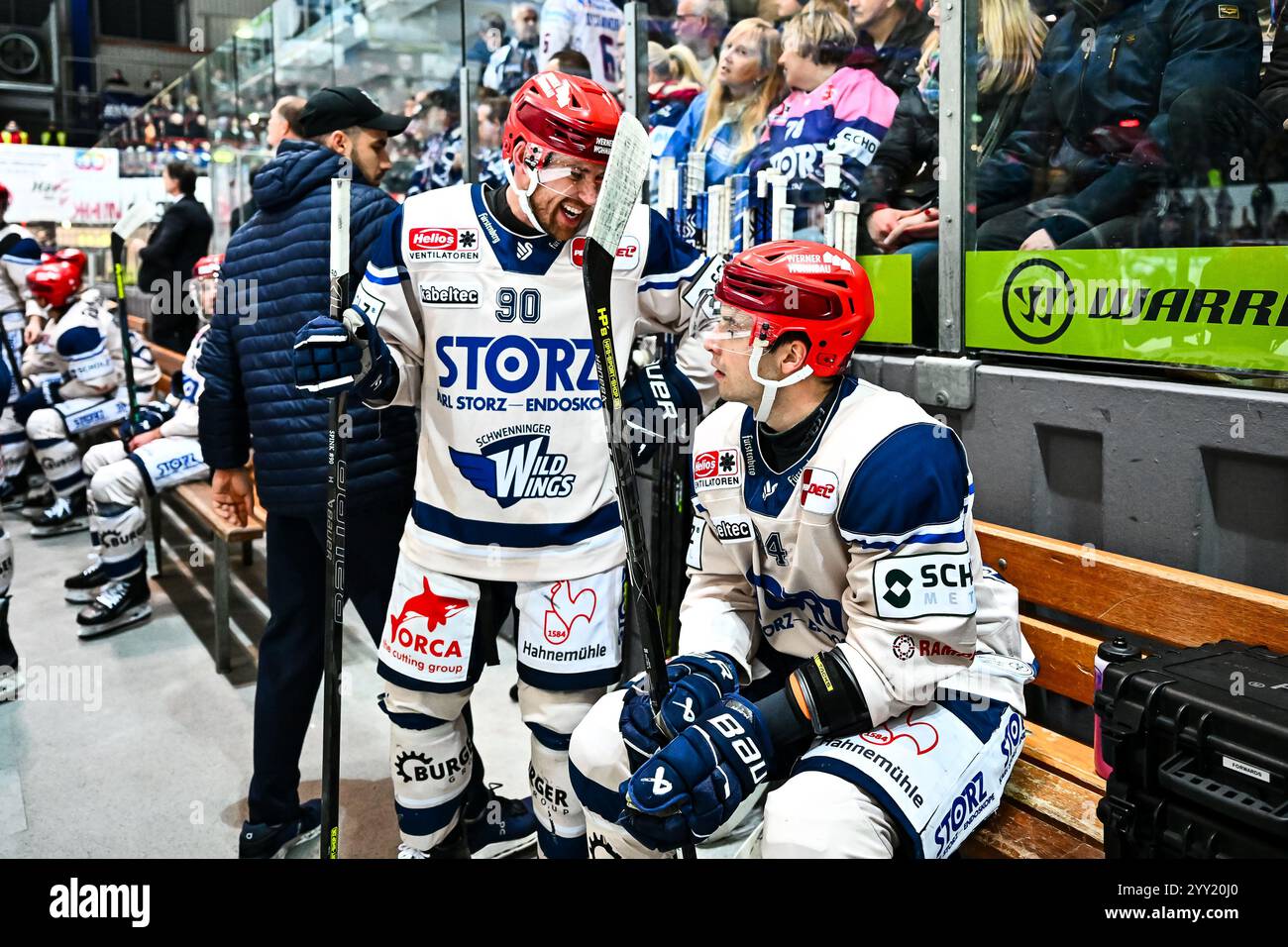 Tylor Spink (Schwenninger Wild Wings, #90) Boaz Bassen (Schwenninger ...