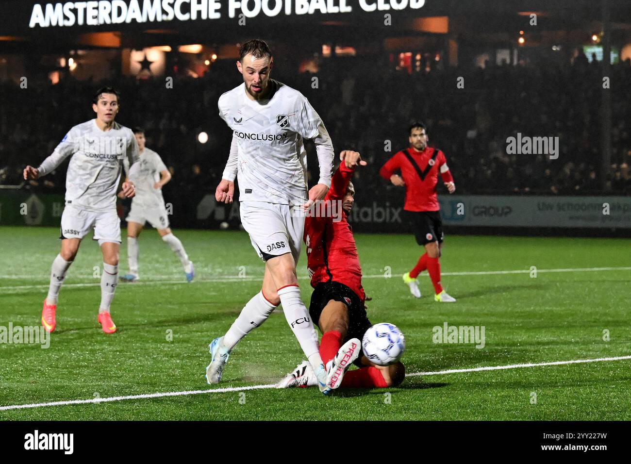 AMSTERDAM - (l-r) David Min of FC Utrecht, Ricardo van Rhijn of AFC ...
