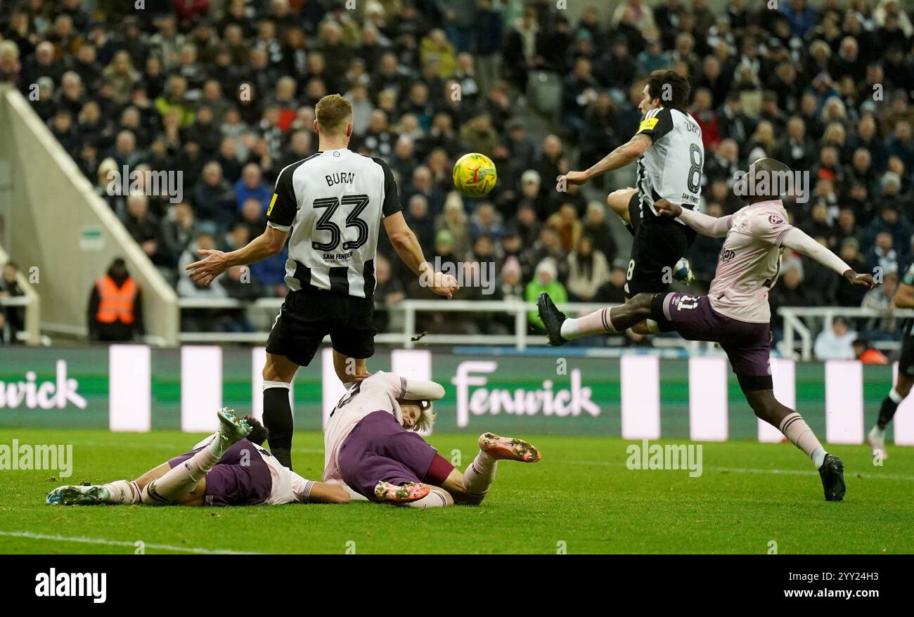 Newcastle United's Sandro Tonali scores their side's second goal of the ...