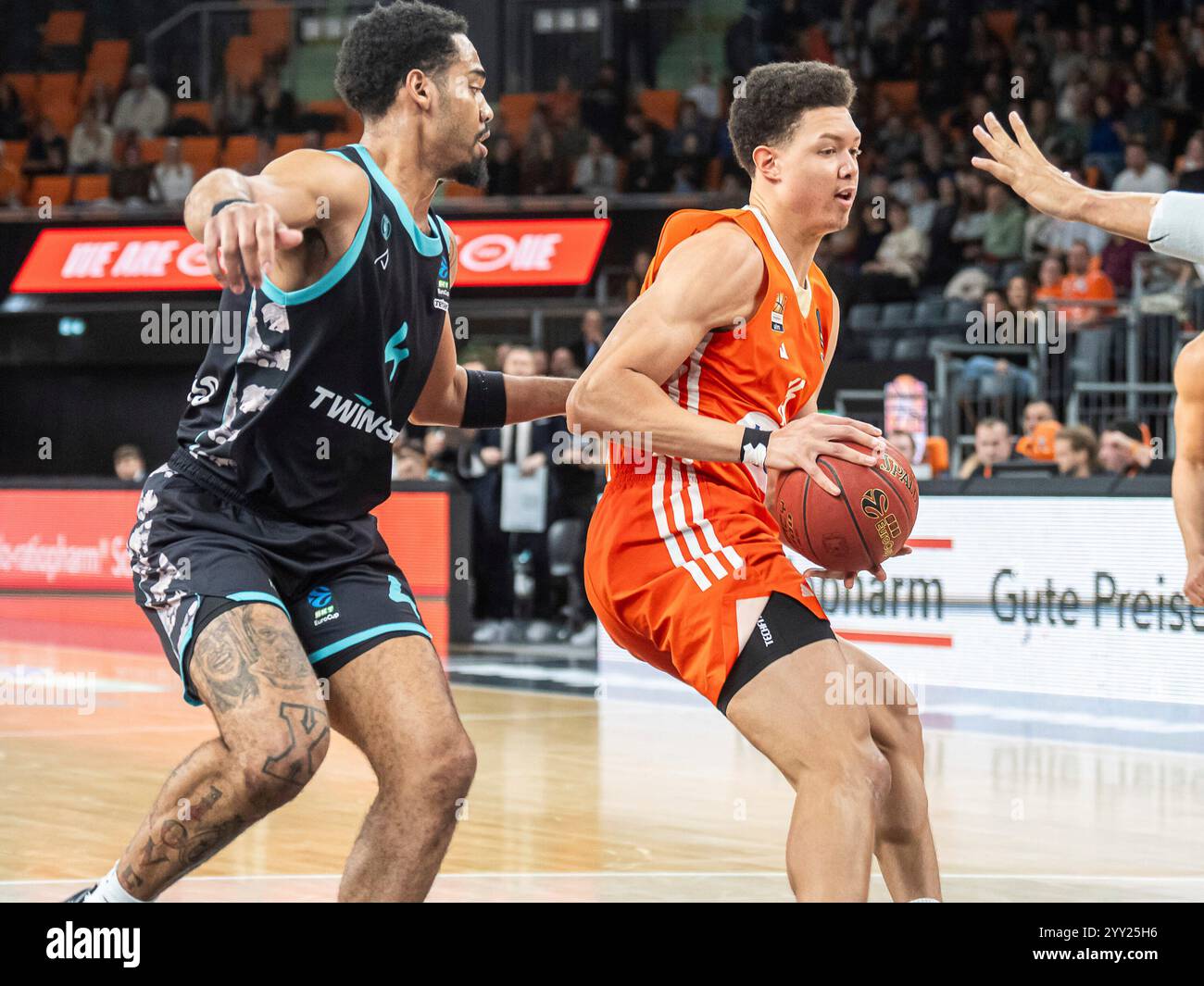 Neu Ulm, Deutschland. 18th Dec, 2024. Isaiah Roby (Ratiopharm Ulm, #15 ...