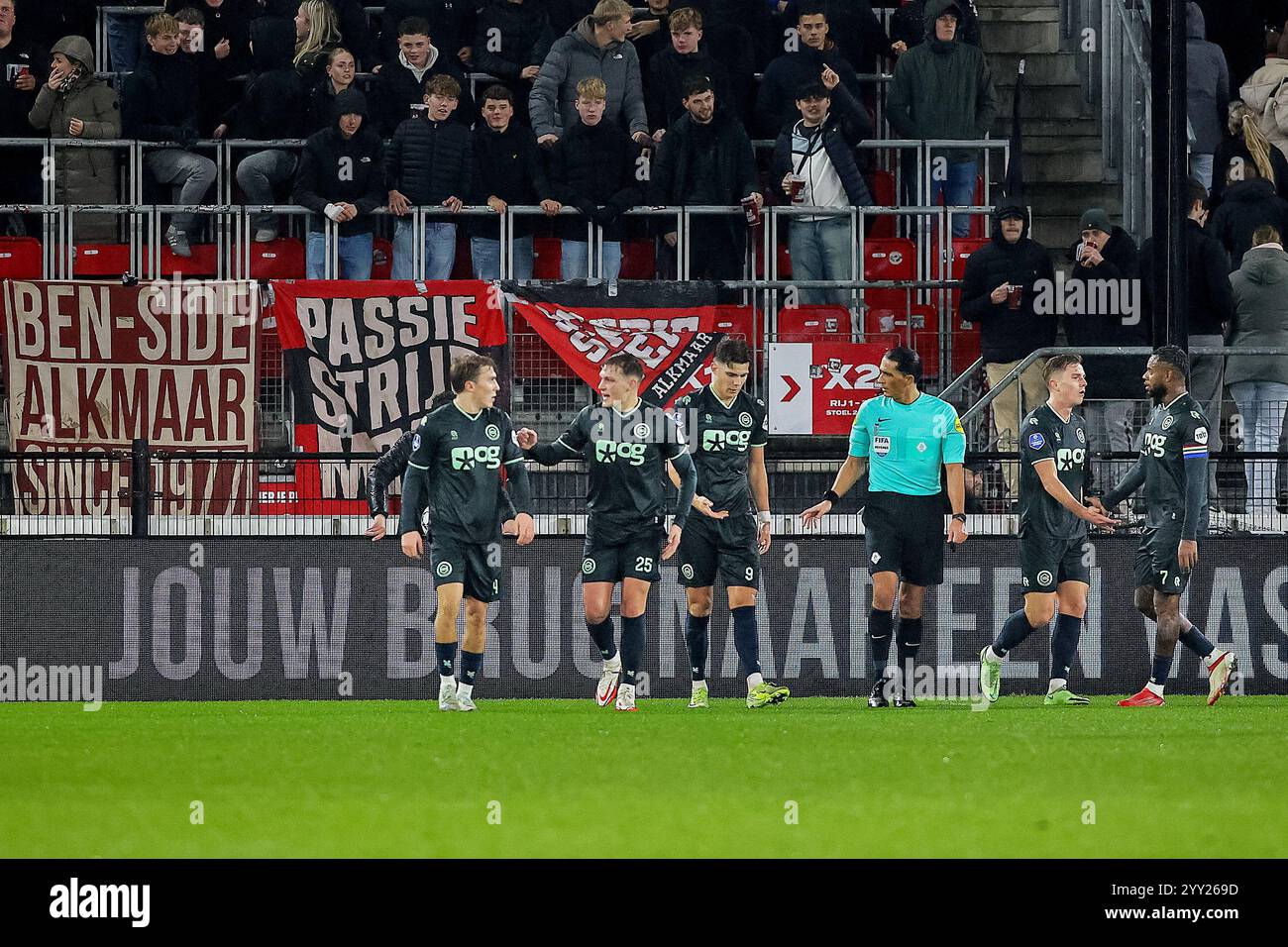 Alkmaar, Netherlands. 18th Dec, 2024. ALKMAAR - 18-12-2024, AFAS Stadium. Dutch cup Football ...