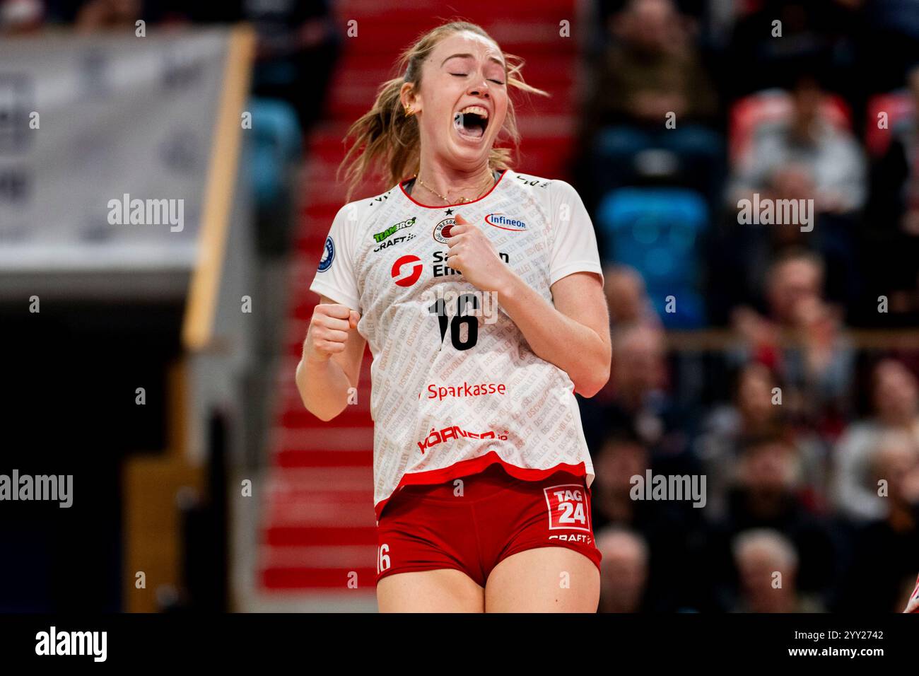 Potsdam, Germany. 18th Dec, 2024. Volleyball, Women: DVV Cup, SC ...