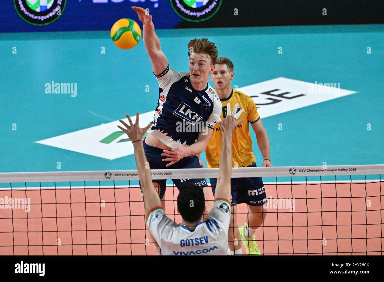 18.12.2024, LKH Arena, Lueneburg, GER; VL, Champions League, SVG ...