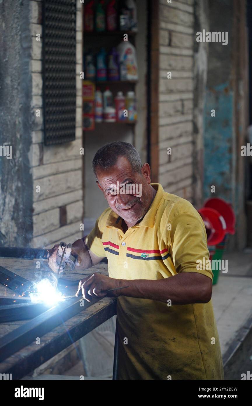 Egyptian welder hi-res stock photography and images - Alamy