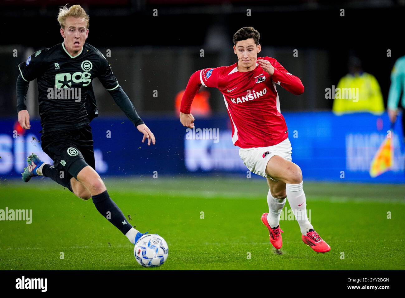 Alkmaar, Netherlands. 18th Dec, 2024. ALKMAAR, NETHERLANDS - DECEMBER 18: Ruben van Bommel of AZ ...
